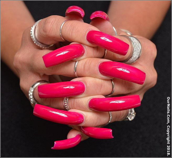 OurNails.Com - Hand Modeling - Fingernail Modeling - Foot Modeling